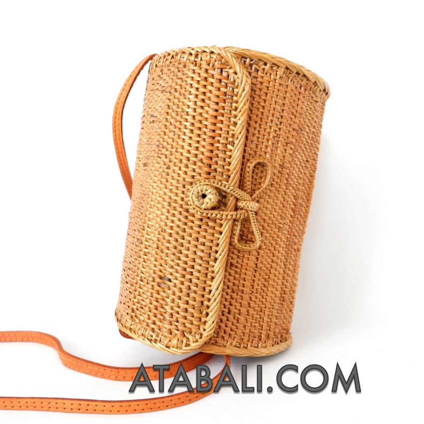 ata big barrel bag with ribbon